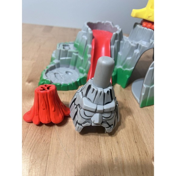 Play-Doh | Toys | Vintage Play Doh Doh Doh Island Tiki Beach Volcano ...